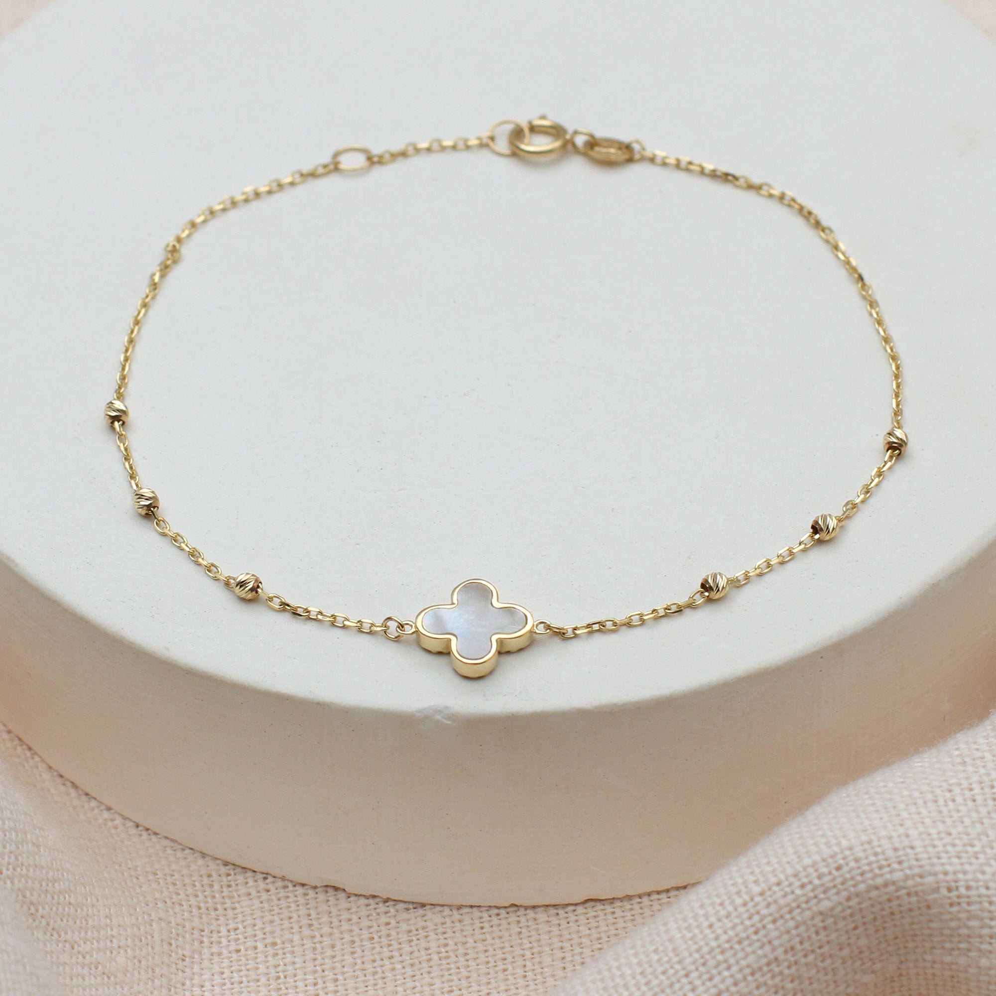 9ct Yellow Gold Mother of Pearl Clover Ball Bracelet – Hurley Burley